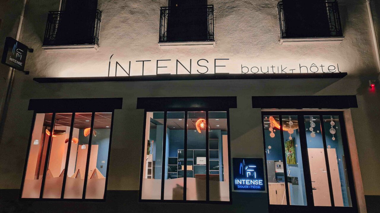 Home - Intense - Boutik Hôtel